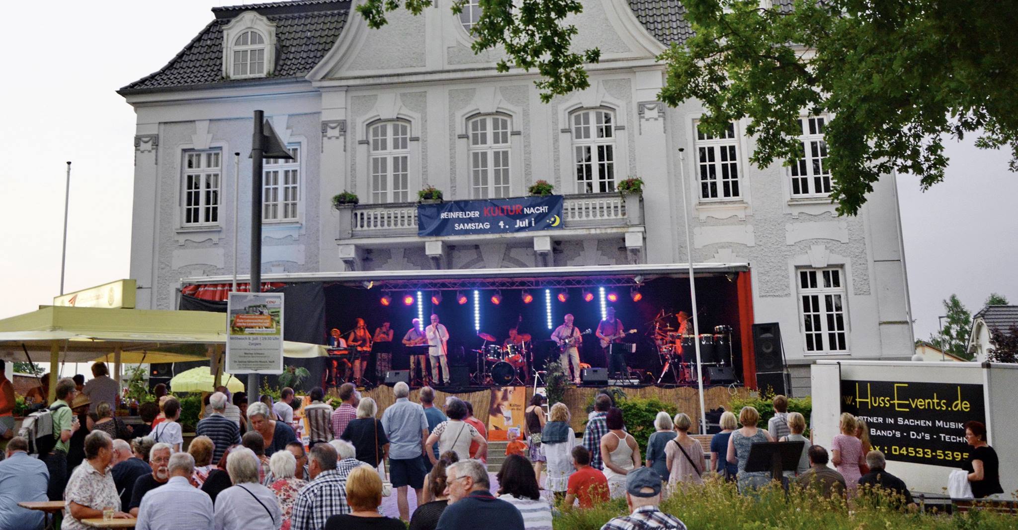 Karpfenfest in Reinfeld: Feuerwerk, Live-Musik und Spezialitäten