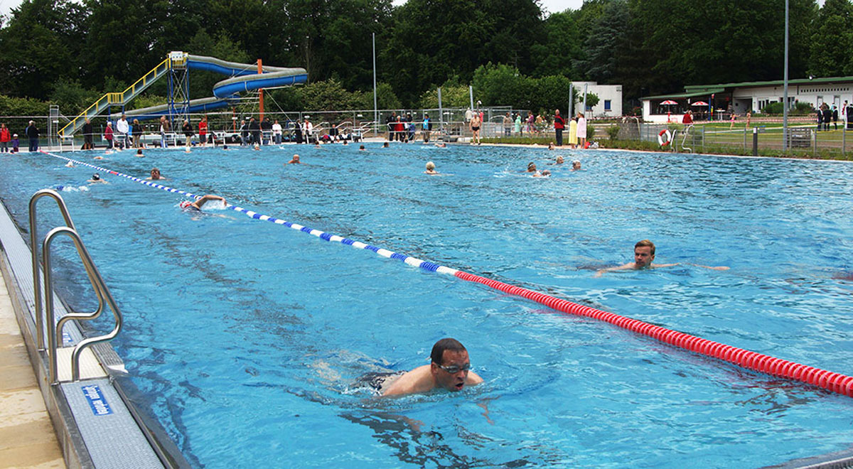 Saisonstart in Bargteheide: Spender für Kinder-Freibadkarten gesucht